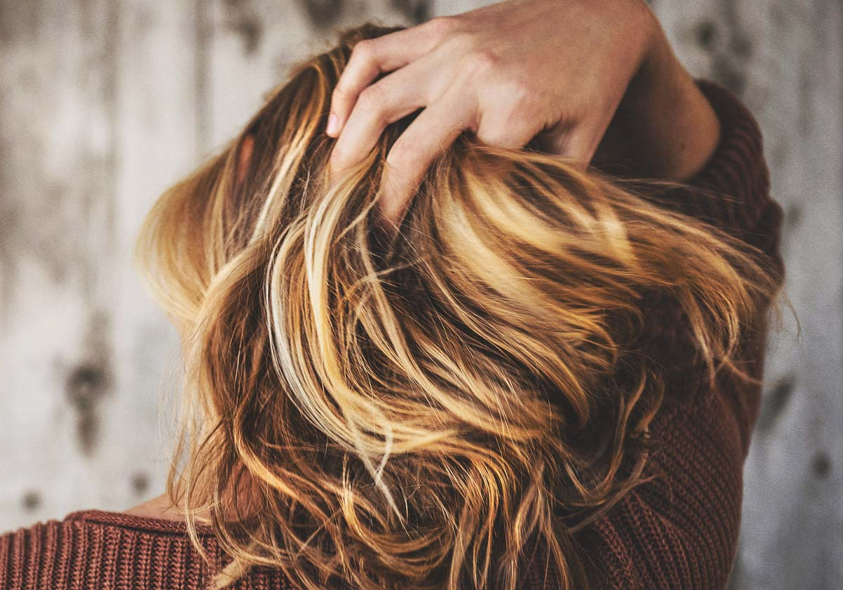 Tips & advies bij een (zeer) droge hoofdhuid | Holland & Barrett