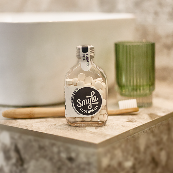 Smyle tandpasta tabletten kopen bij Holland & Barrett