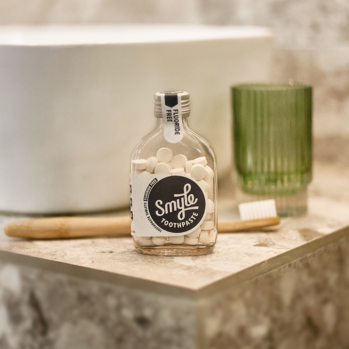 Smyle tandpasta tabletten kopen bij Holland & Barrett