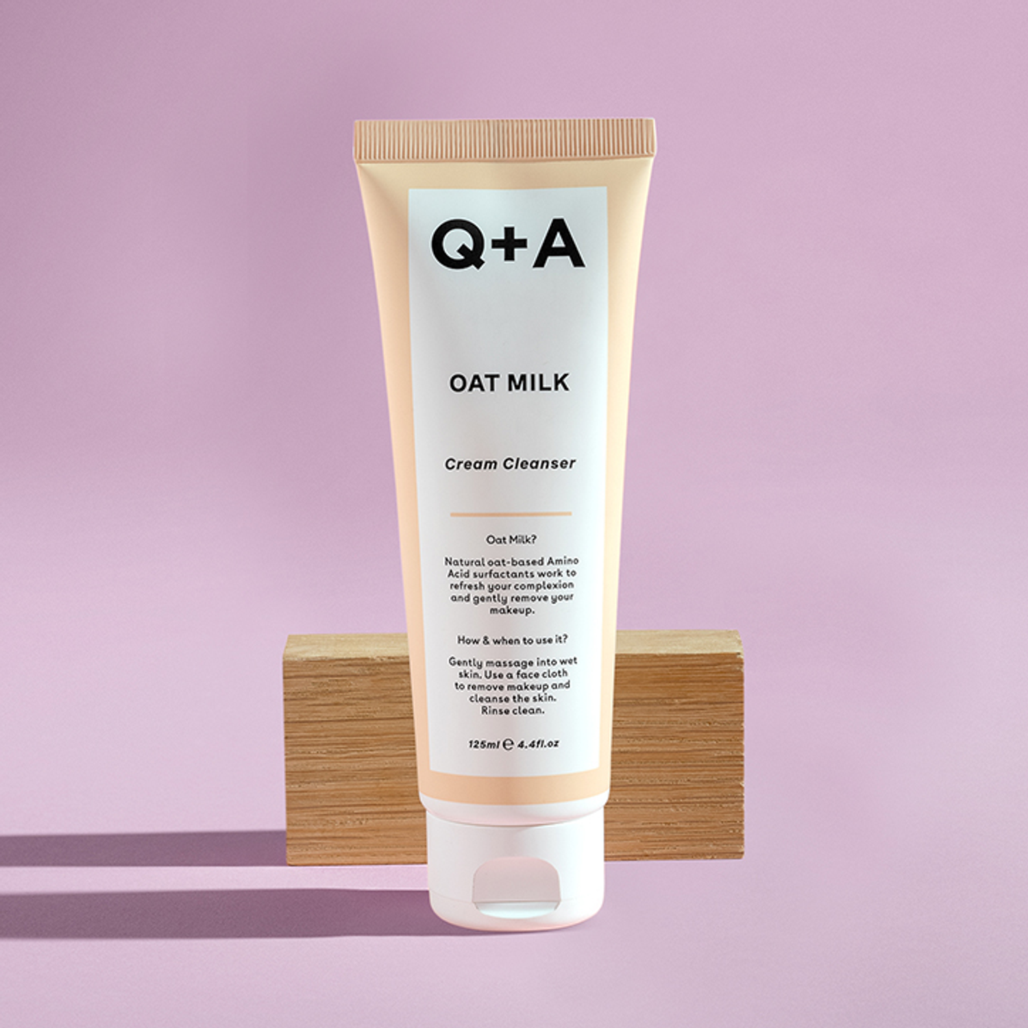 Q+A Oat Milk Cream Cleanser 125ml| Holland & Barrett